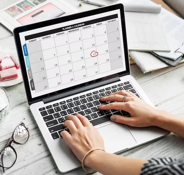 Platforma programari online vs. Google Calendar - Ce sa alegi? - Rezervio